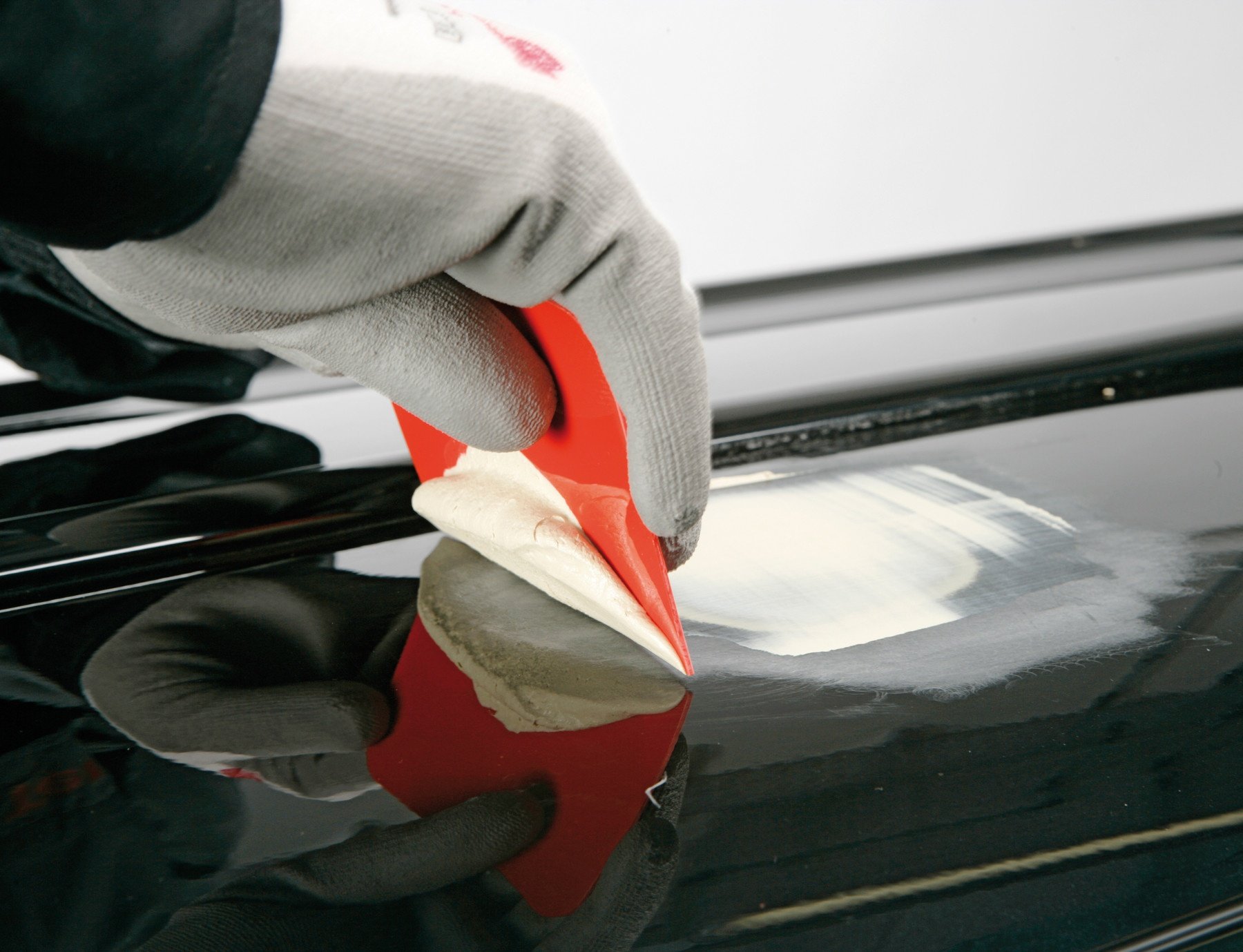 Masilla para coches puerta de chapa: la mejor opción de reparación